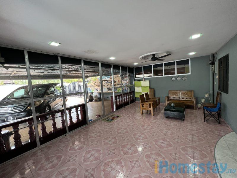 Cinta Homestay Pool Manjung - iHomestay.my